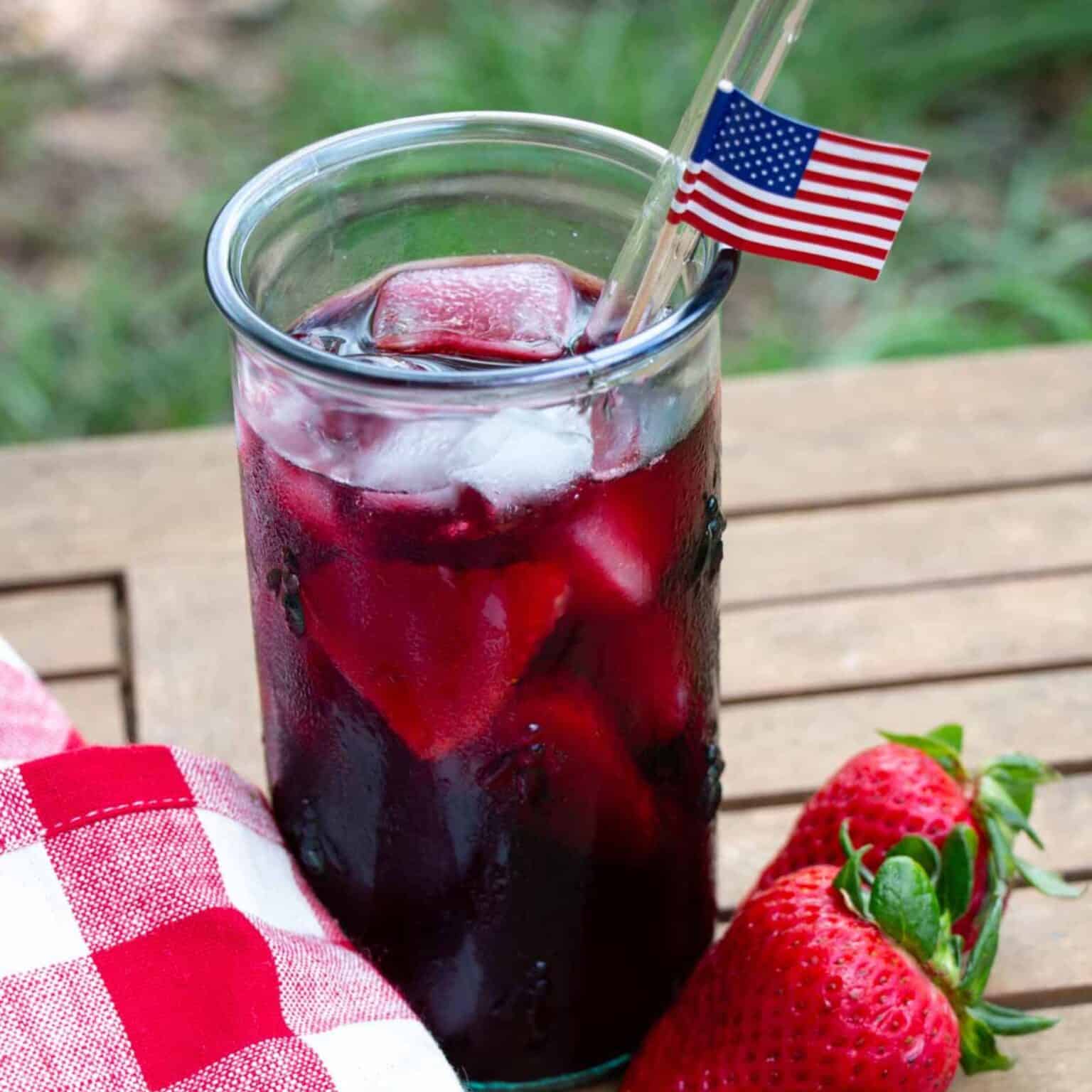 3 Festive Independence Day Herbal Iced Tea Recipes - The Homestead ...