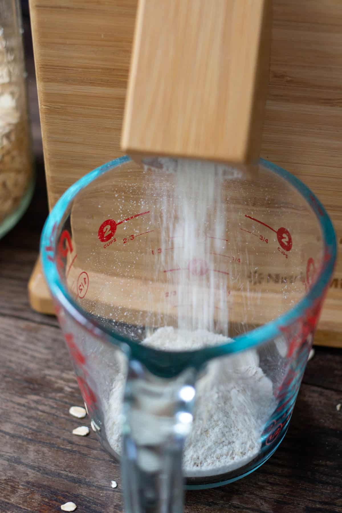 Homemade Oatmeal Lotion Recipe for Dry Skin Relief - The Homestead ...