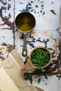 How to Make Chive-Infused Olive Oil the Easy Way - The Homestead Challenge
